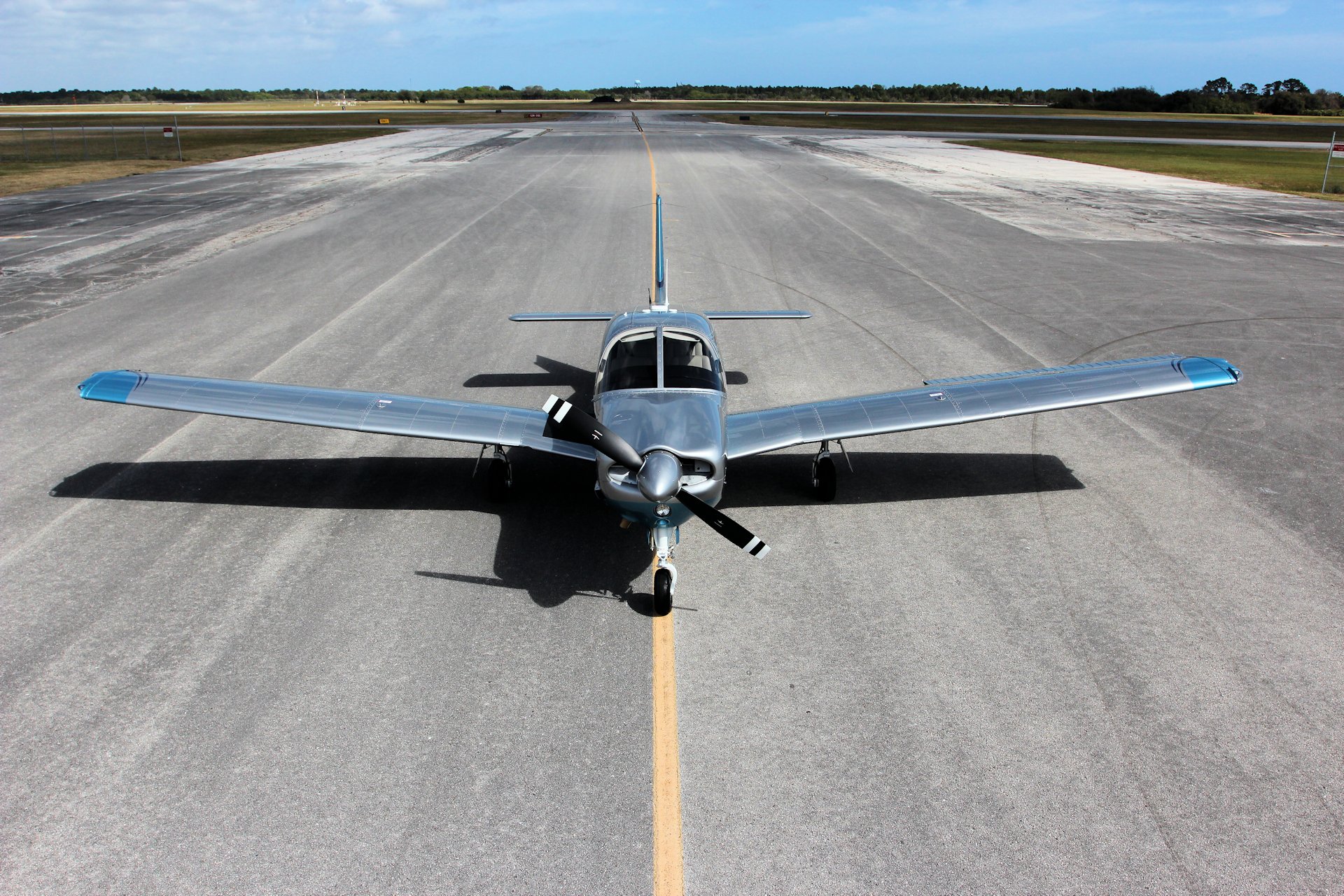 Piper Arrow PA-28R Hire from BEA Pilot Club London 1 - British European ...