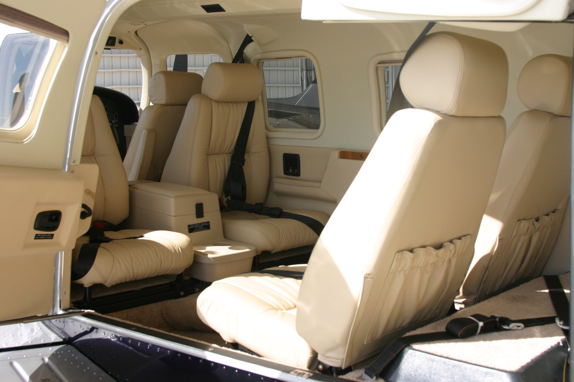 Piper Seneca PA-34 Hire from BEA Pilot Club London 3 - British European ...