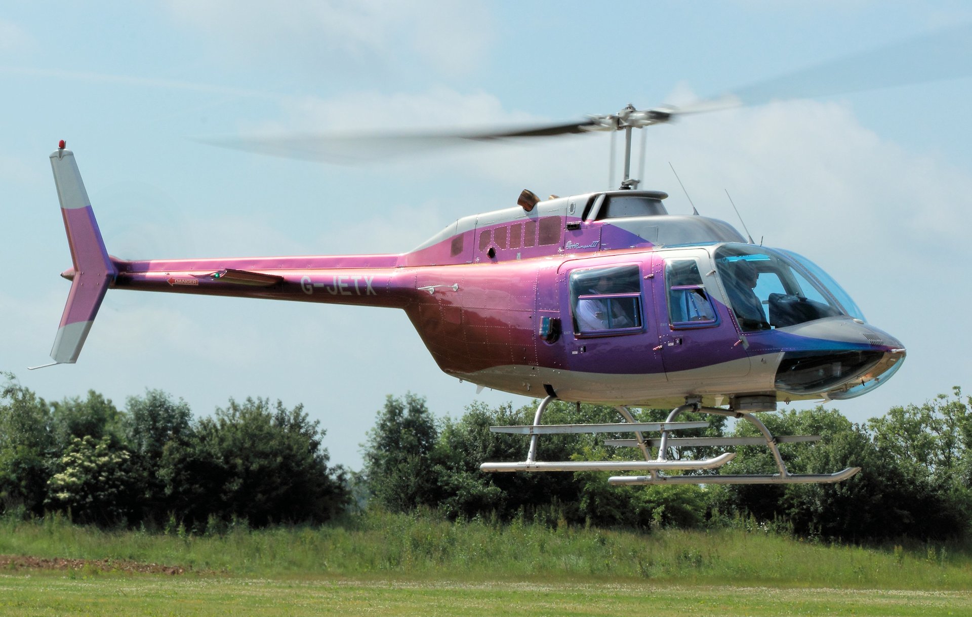 London Bell 206 JetRanger Helicopter Hire and Training - BEA Pilot Club ...